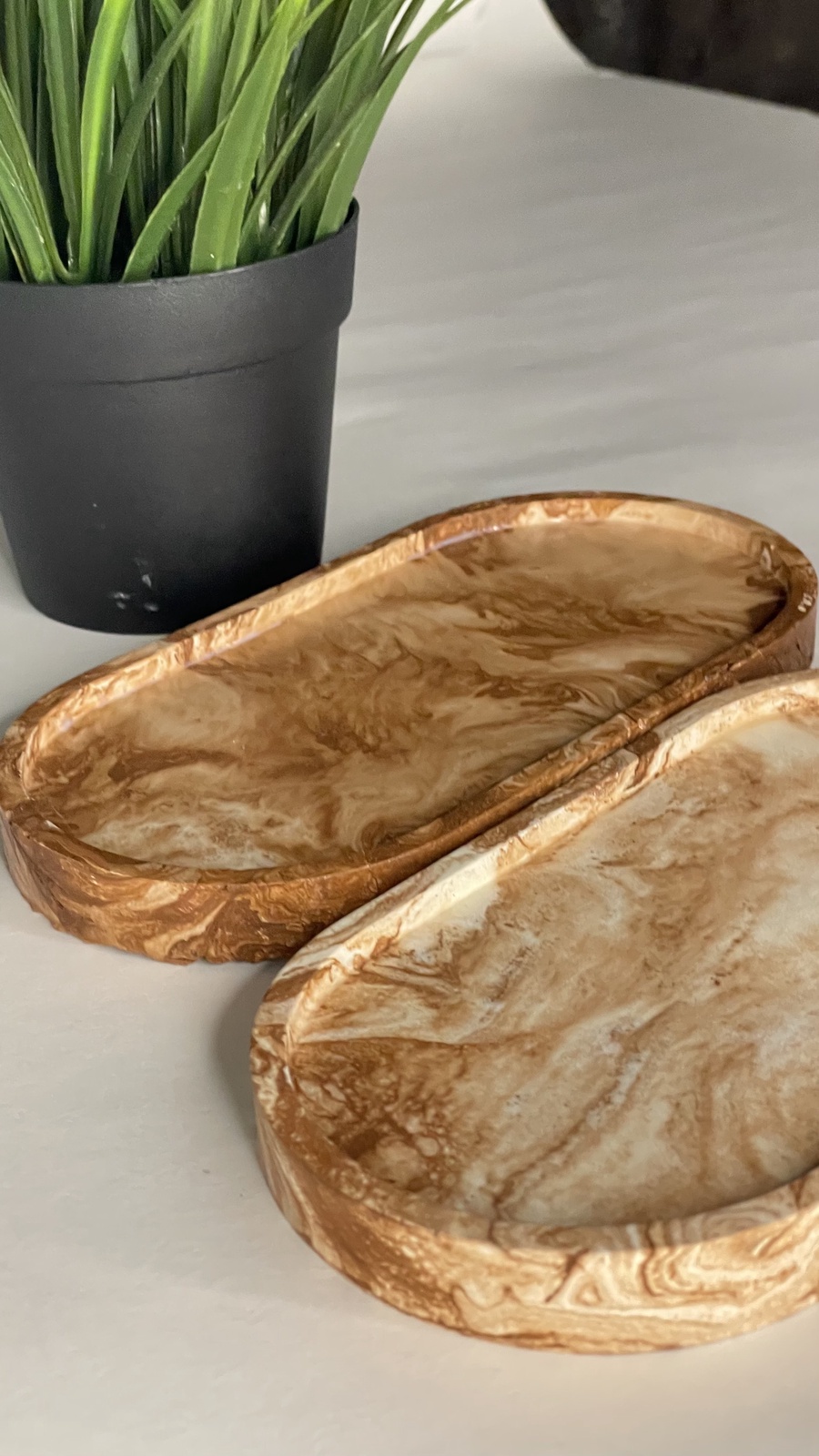 Set of 2 trays